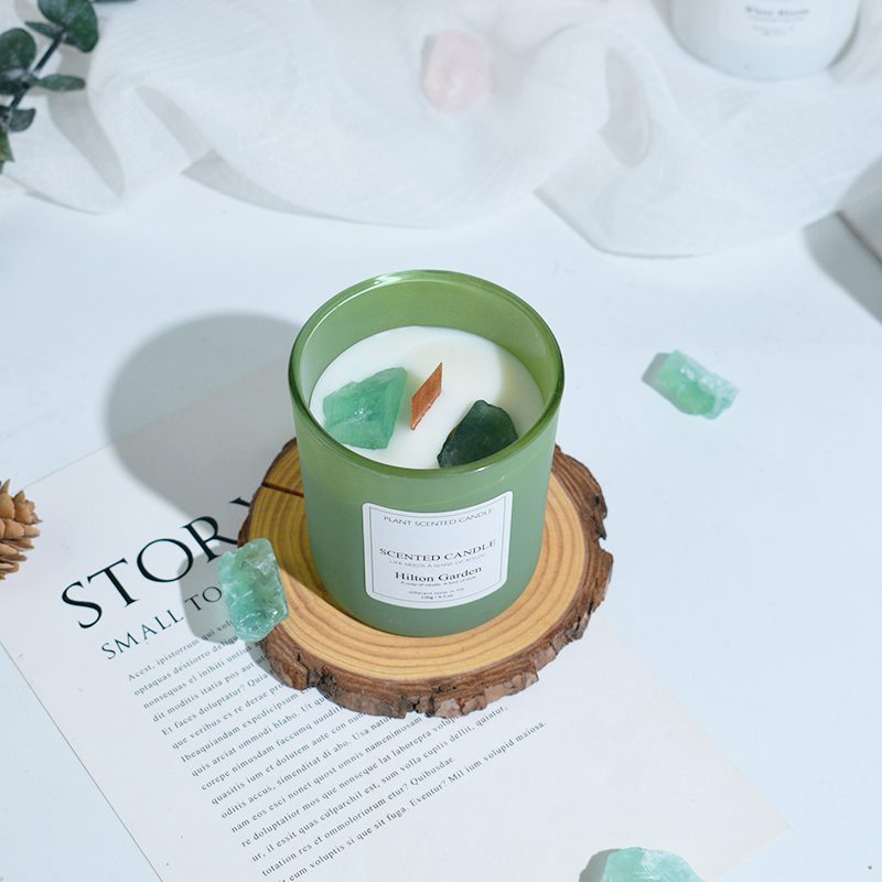 Gemstone Scented Candle with Crystals – 120g Glass Jar
